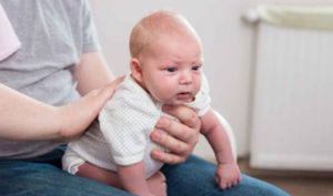 Schluckauf bei Babys loswerden Hilfe + Tipps + Studien