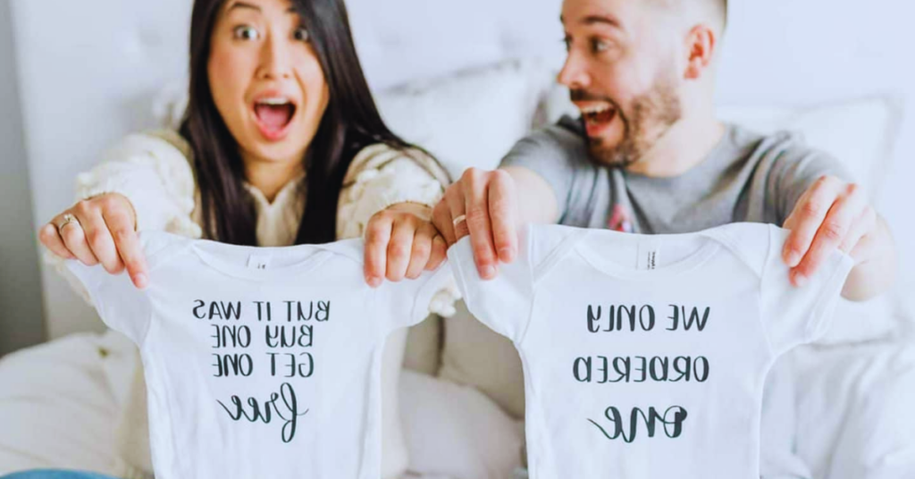 Schwangerschaft mitteilen: Wie am besten sagen + Tipps und Empfehlung ...